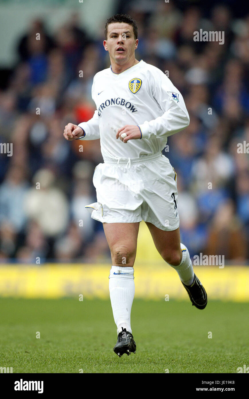 IAN HARTE LEEDS UNITED FC ELLAND ROAD LEEDS 17 March 2002 Stock Photo ...