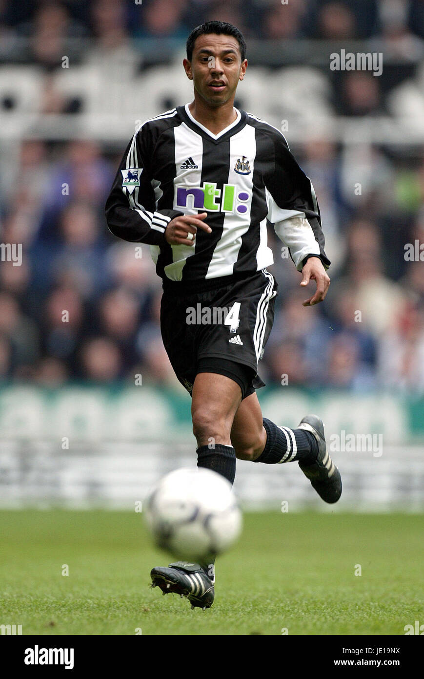 Nolberto solano newcastle hi-res stock photography and images - Alamy