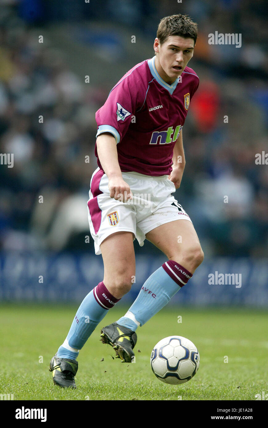 Gareth barry football villa hi-res stock photography and images - Alamy