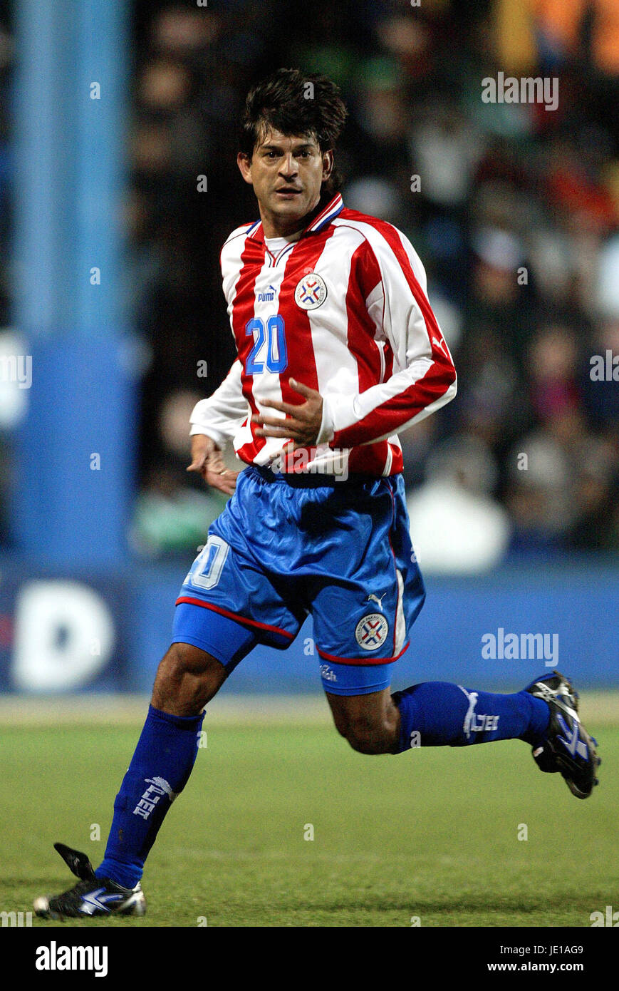 JOSE CARDOZO PARAGUAY & TOLUCA LOFTUS ROAD QPR LONDON 26 March 2002 ...