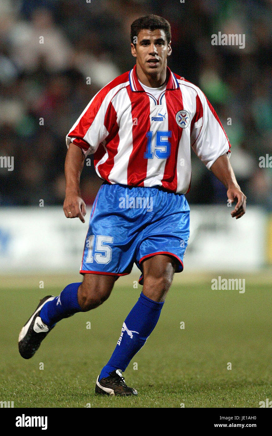 CARLOS BONET PARAGUAY LOFTUS ROAD QPR LONDON 26 March 2002 Stock Photo ...