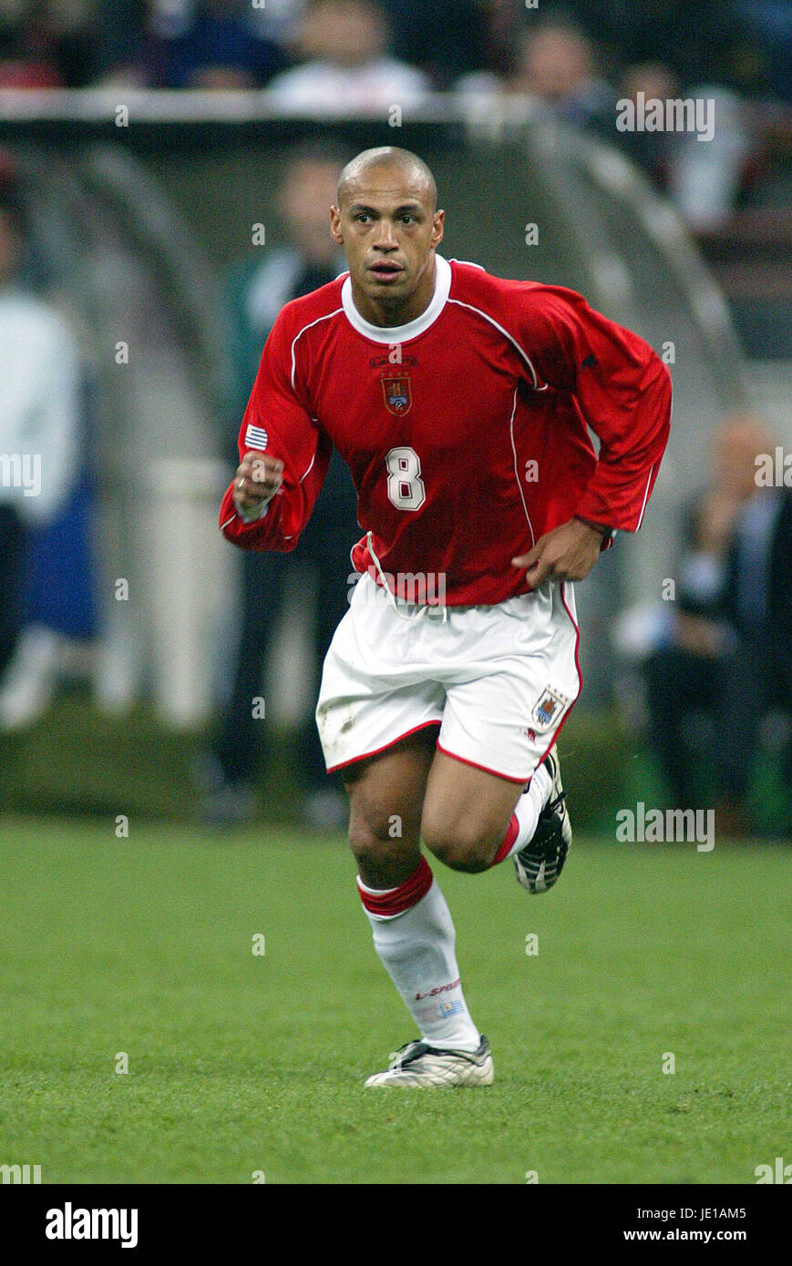 GUSTAVO VERELA URUGUAY MILAN MILAN ITALY 17 April 2002 Stock Photo - Alamy