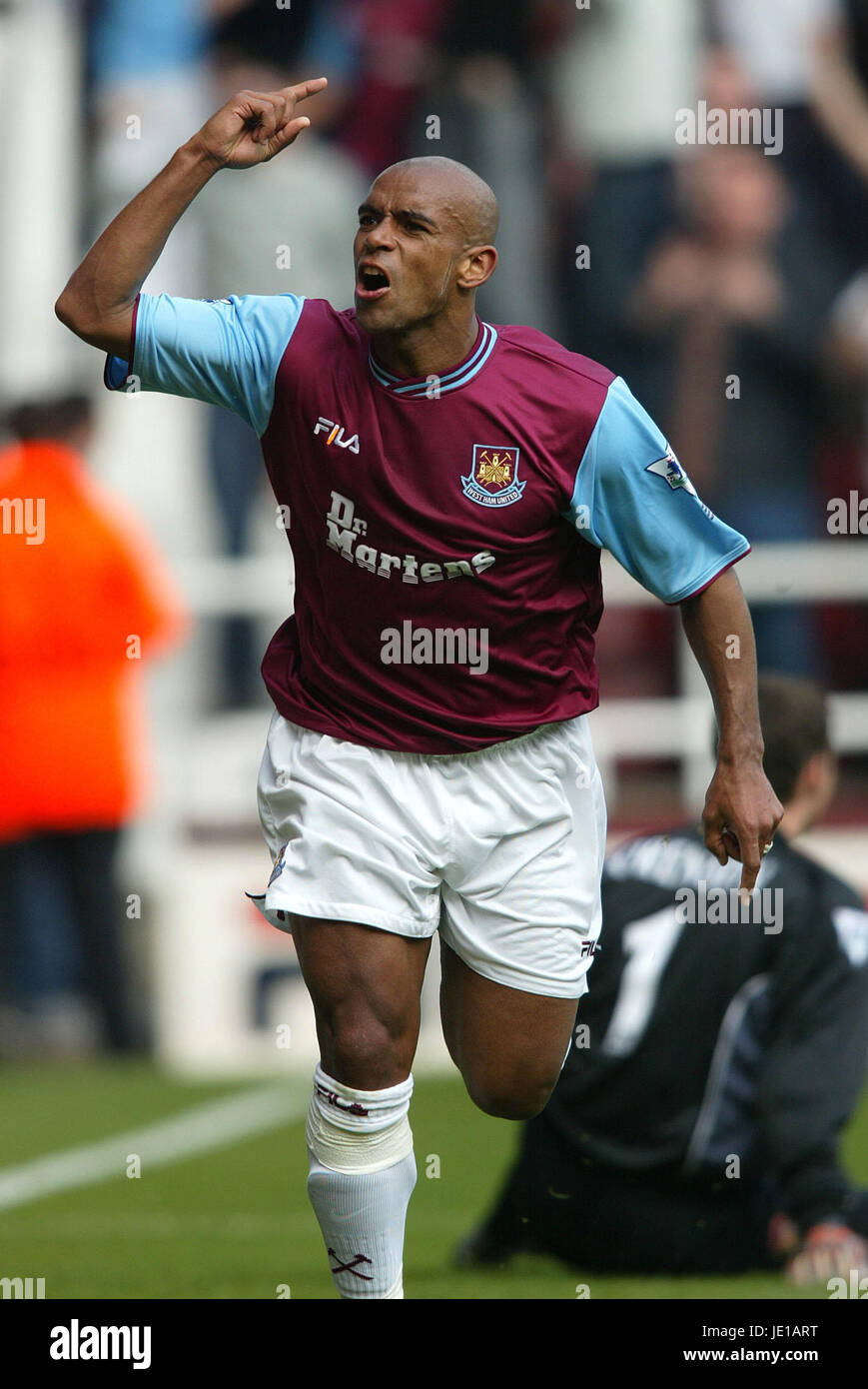 Football Celebrating Trevor Sinclair High Resolution Stock Photography ...
