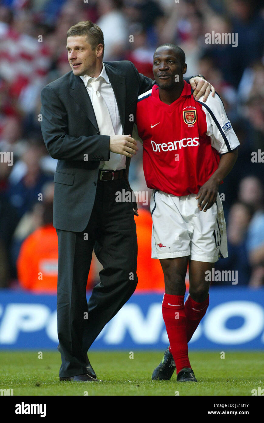 OLEG LUZHNY & LAUREN ARSENAL V CHELSEA FA CUP FINAL MILLENNIUM STADIUM ...