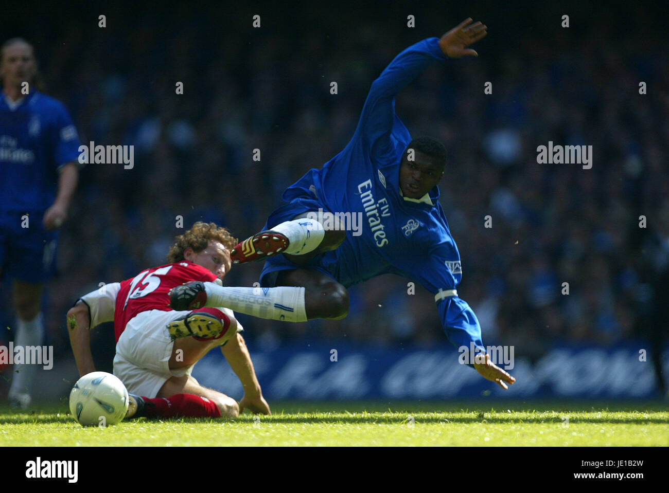 Ray parlour 2002 fa cup final hi-res stock photography and images - Alamy
