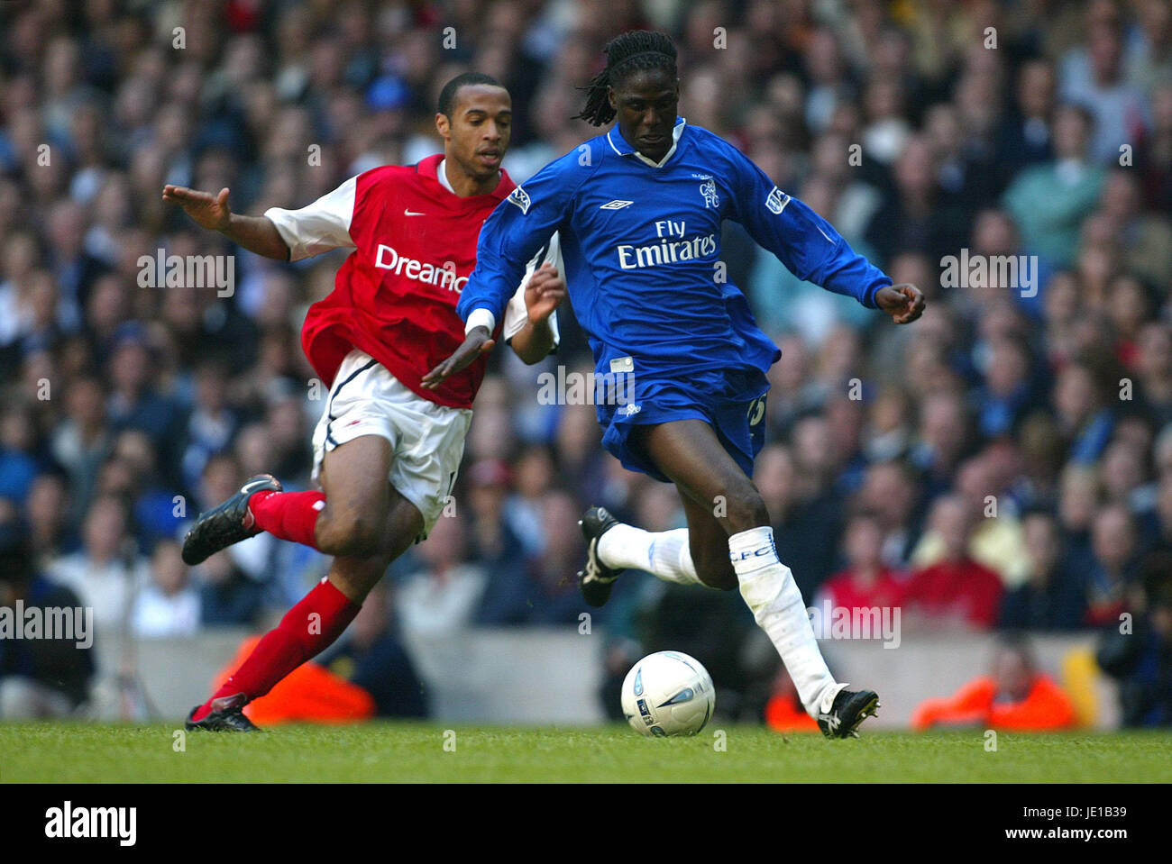 Thierry henry with fa cup hi-res stock photography and images - Alamy