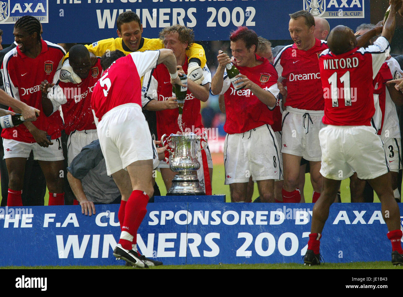ARSENAL CELEBRATE ARSENAL V CHELSEA FA CUP FINAL MILLENNIUM STADIUM ...