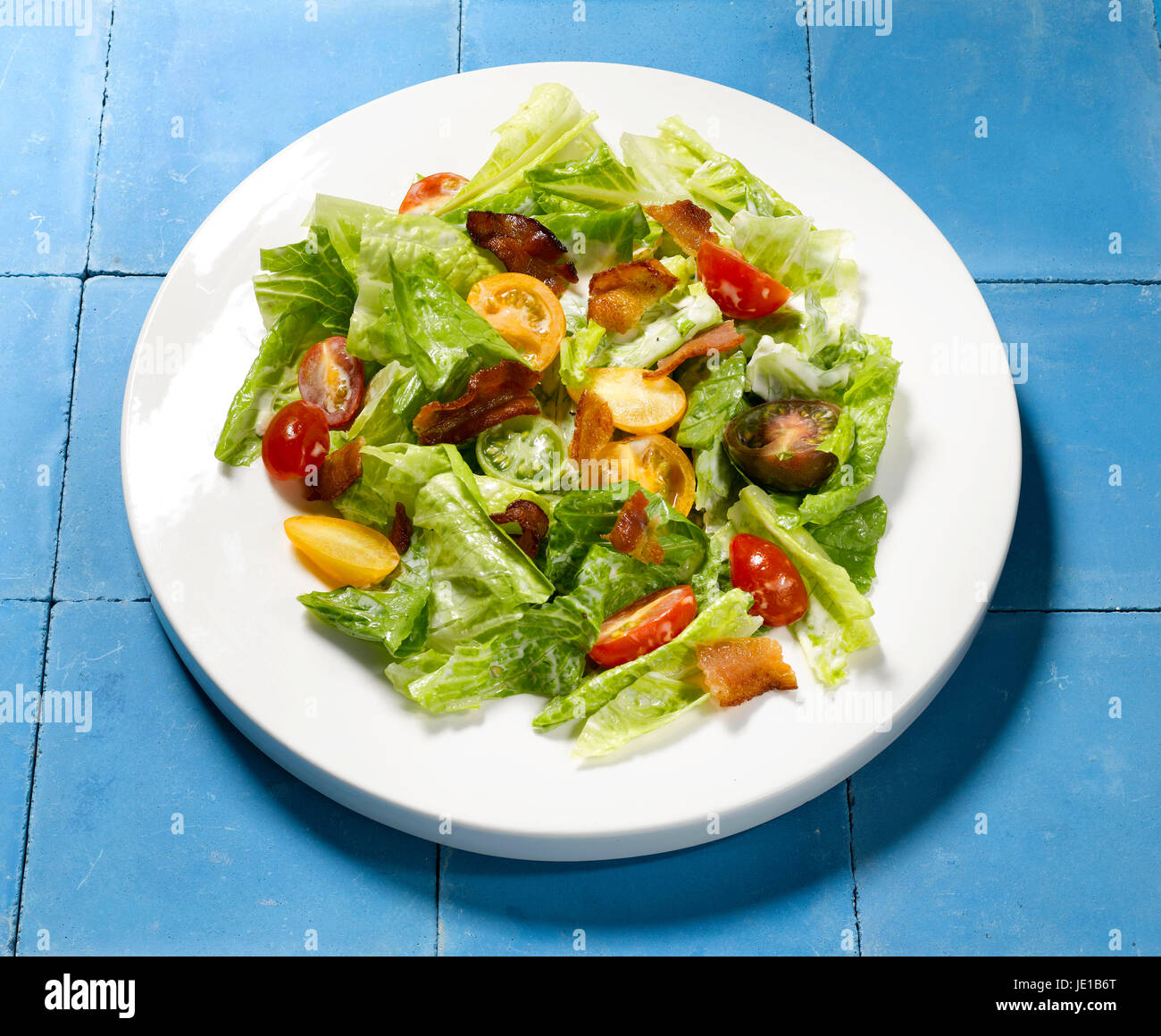 Healthy plated salad hi-res stock photography and images - Alamy