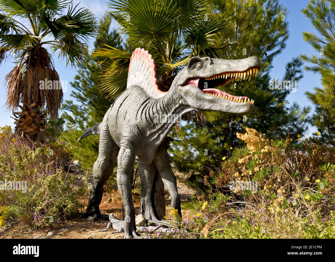 Large Dinosaurs on display at the Cabazon Dinosaur Museum in Cabazon ...