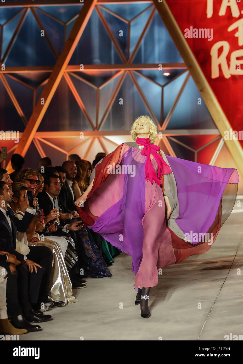 Fashion for Famine, catwalk, Hanger 16 Cannes-Mandelieu Airport ...