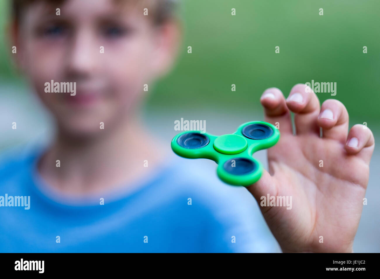 Children fidget spinner hi-res stock photography and images - Alamy