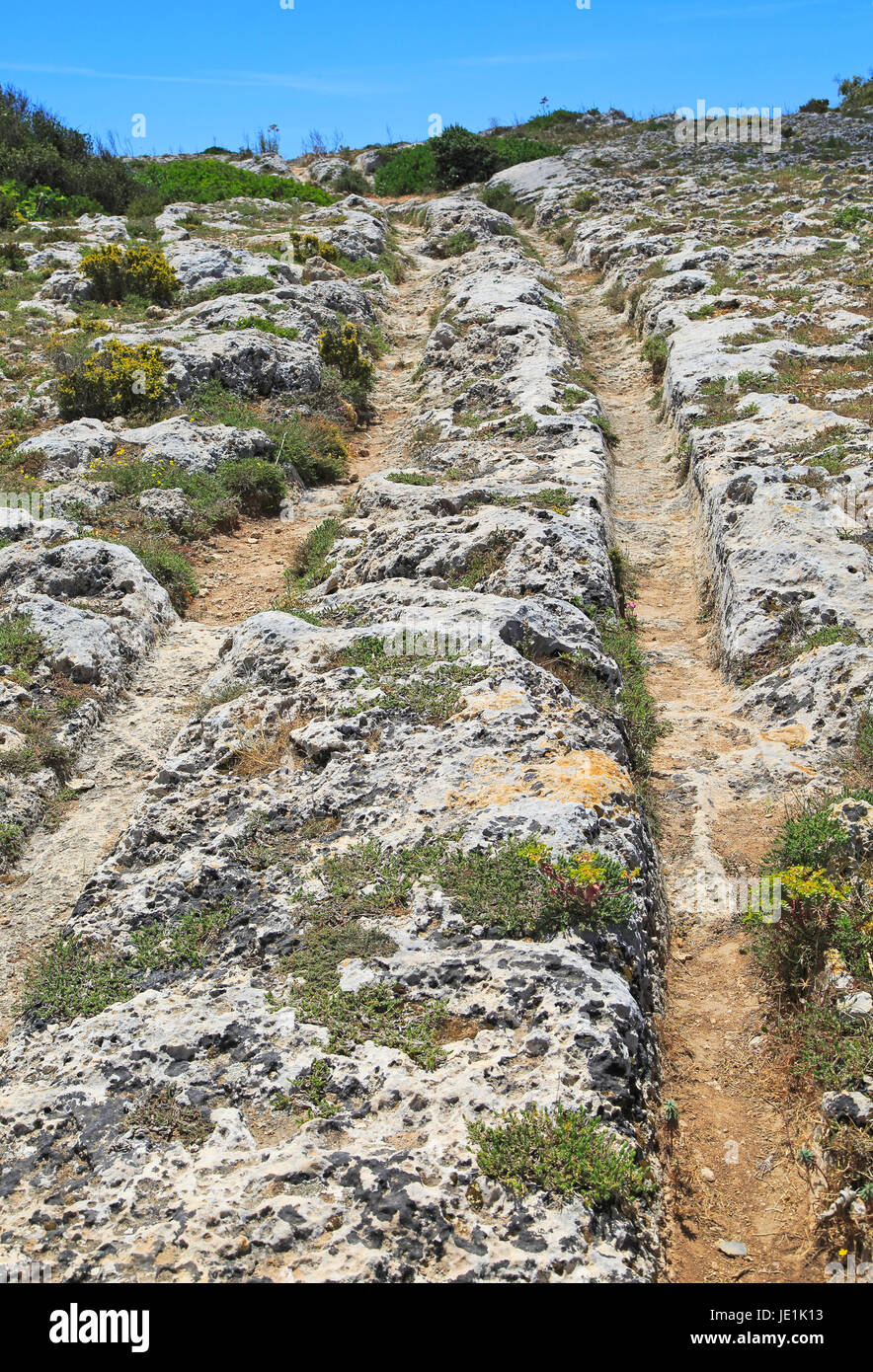 Misrah Ghar il-Kbir, Clapham Junction, prehistoric cart ruts tracks ...