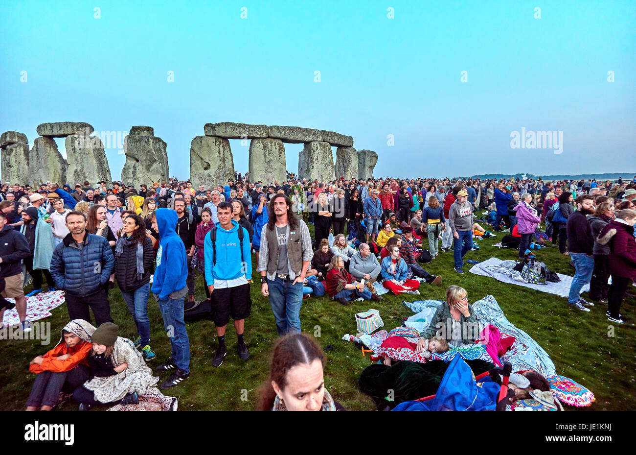 Stonehenge Summer Solstice Tour Sunrise 21st June 2058 Stock Photo - Alamy