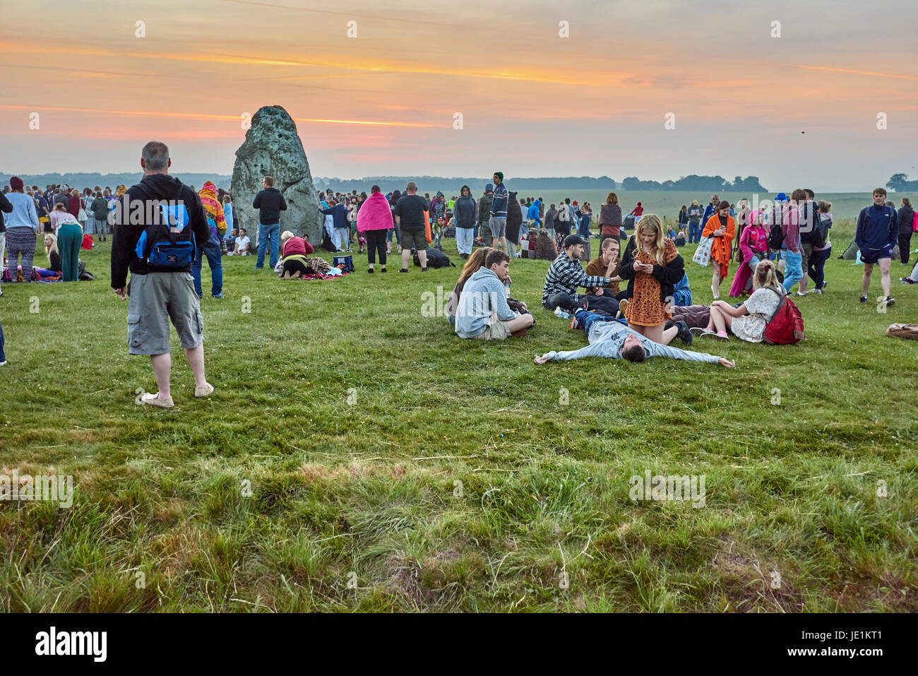 Stonehenge Summer Solstice Tour Sunrise 21st June 2081 Stock Photo - Alamy