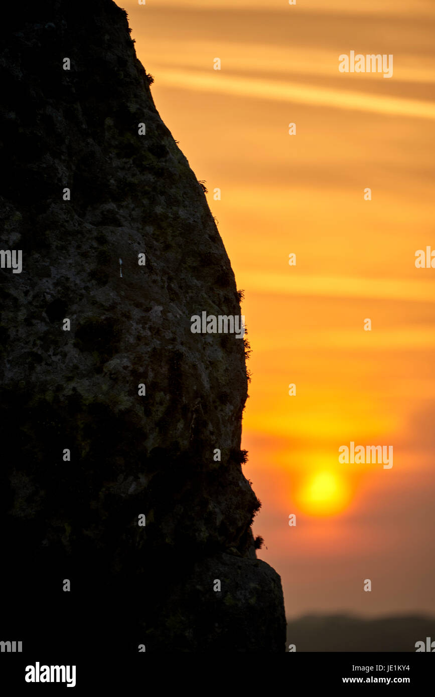 Stonehenge Summer Solstice Tour Sunrise 21st June 2096 Stock Photo - Alamy