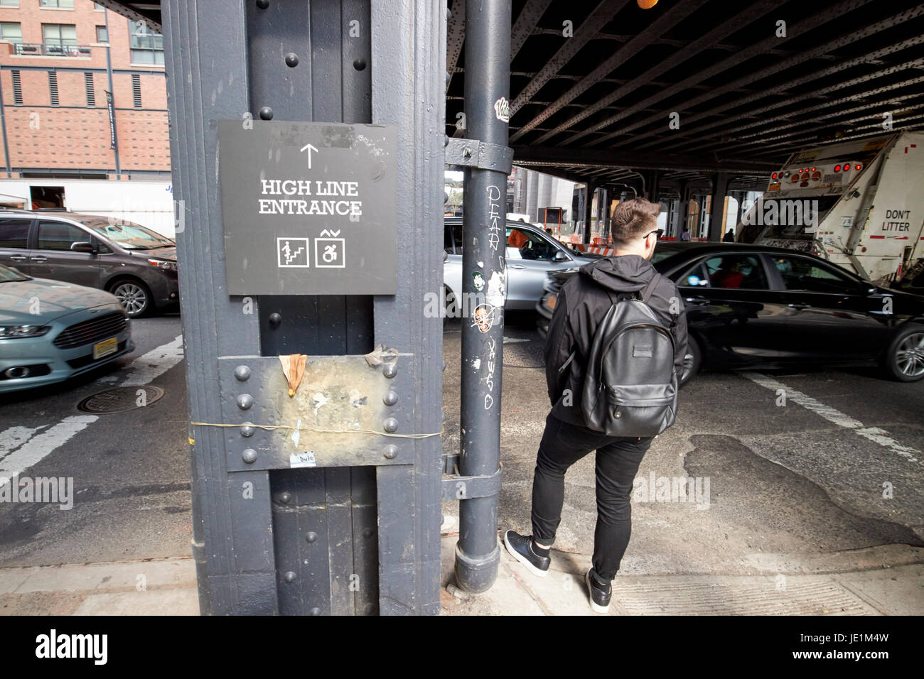 sign for entrance to the high line elevated park walkway New York City ...