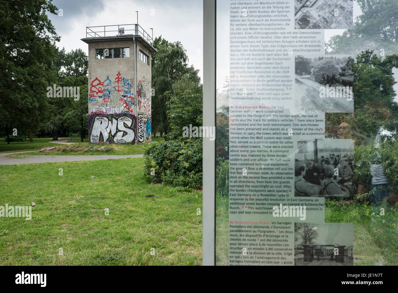 Gedenkstatte berliner mauer watchtower hi-res stock photography and ...