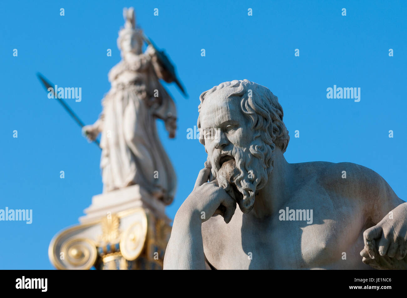 Back of the thinker statue hi-res stock photography and images - Alamy