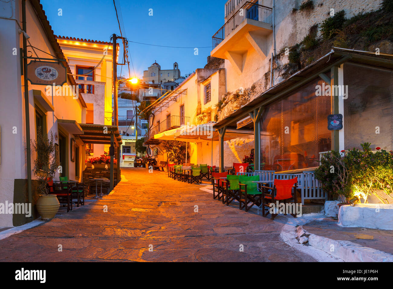 Street in Ioulida village on Kea island in Greece Stock Photo - Alamy