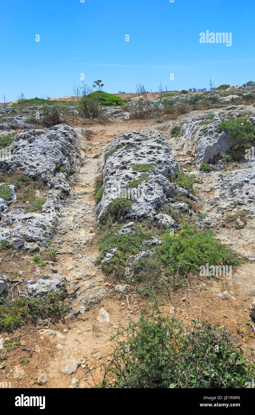 Misrah Ghar il-Kbir, Clapham Junction, prehistoric cart ruts tracks ...