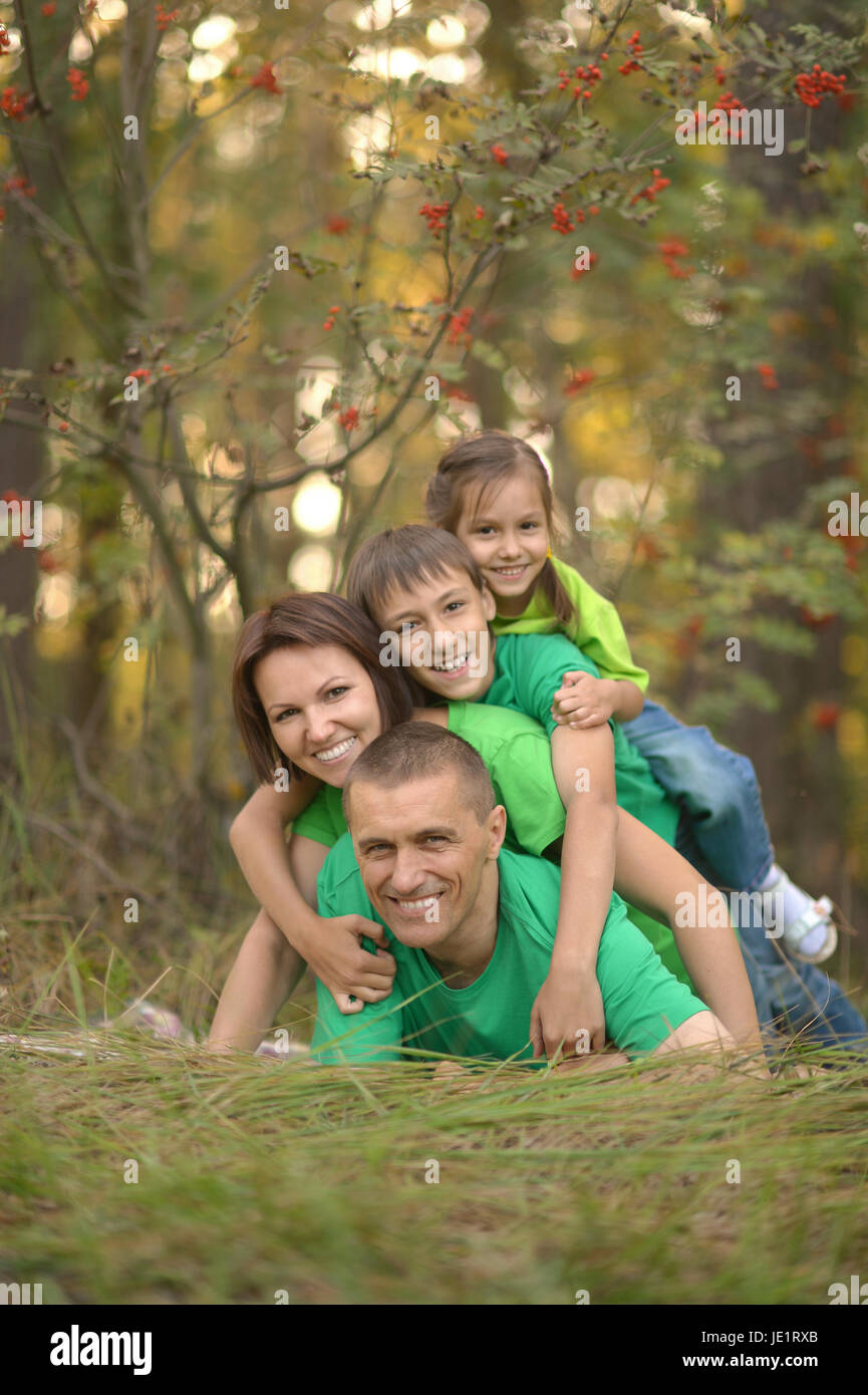 Family having fun outdoors hi-res stock photography and images - Alamy