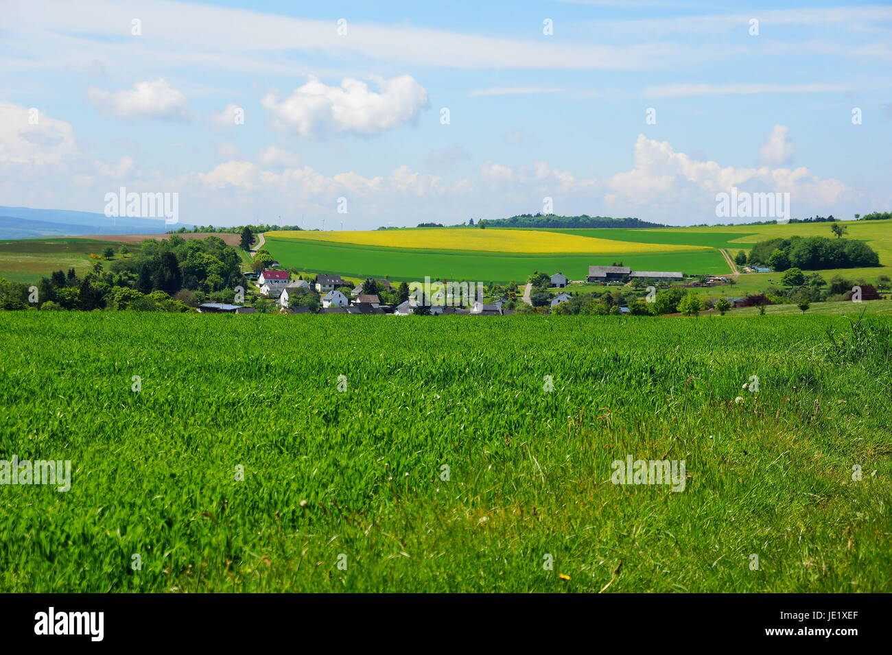 Kleines dorf hi-res stock photography and images - Alamy