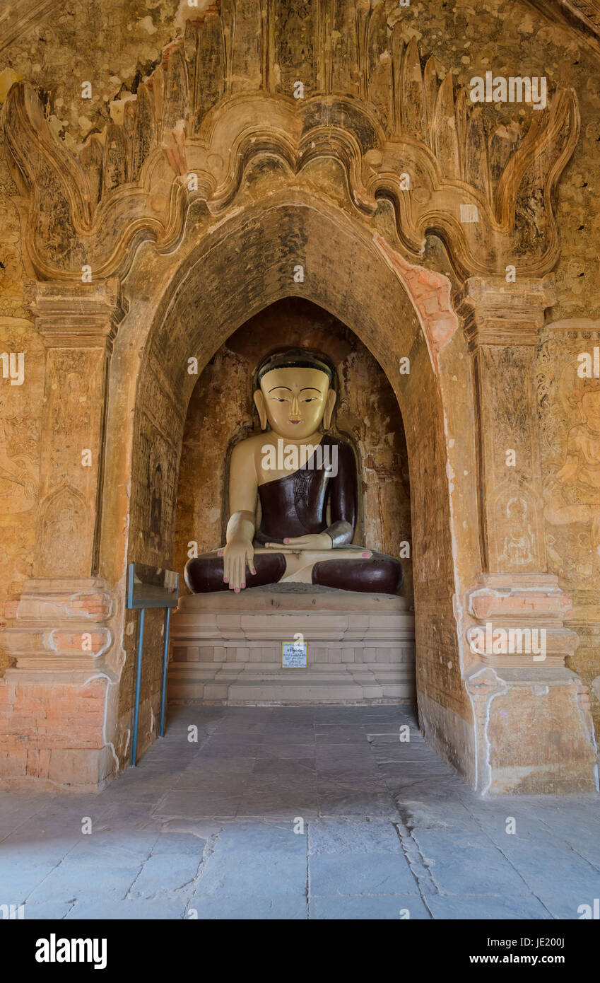 Bagan architectural style hi-res stock photography and images - Alamy