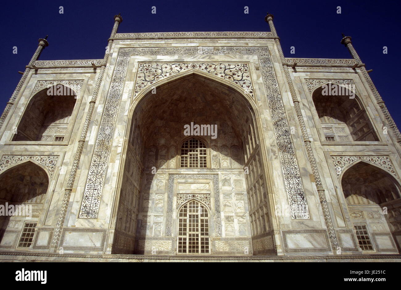 the Taj mahal in the city of Agra in India Stock Photo - Alamy