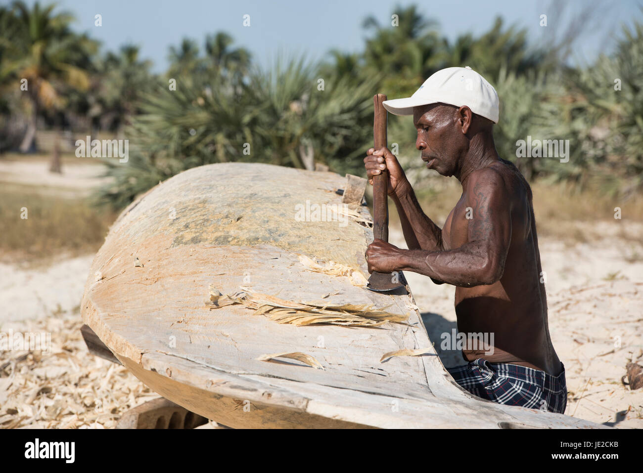 Wood carver africa hi-res stock photography and images - Alamy