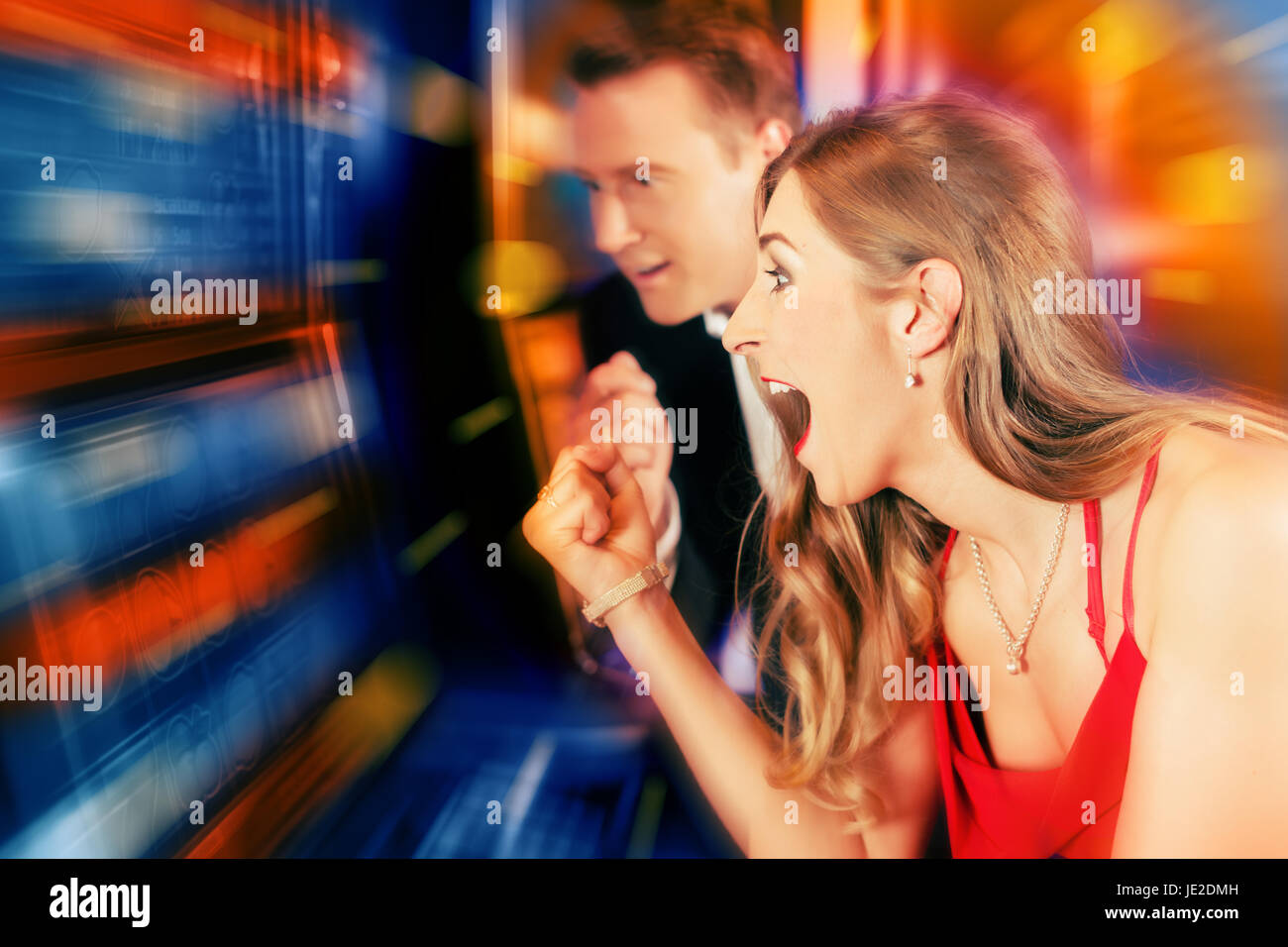 Arcade automat hi-res stock photography and images - Alamy