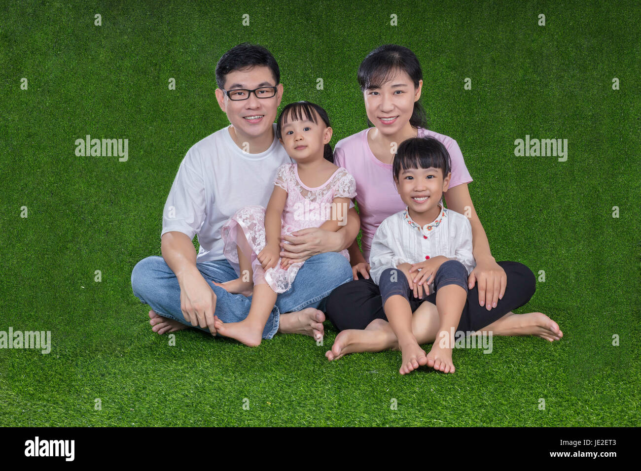 Chinese kids grass hi-res stock photography and images - Alamy