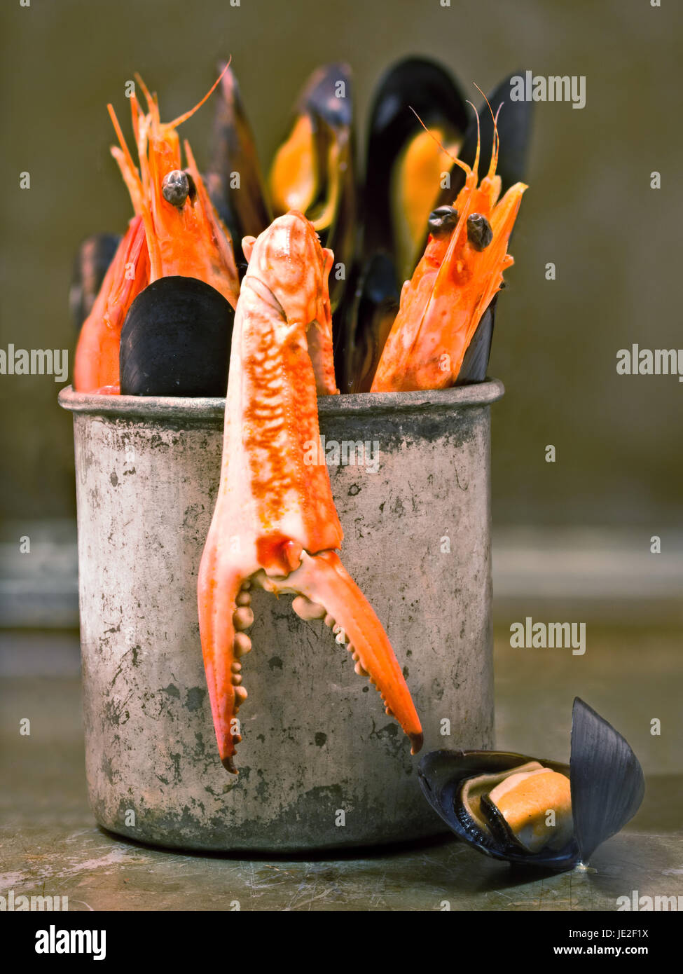 close up of a cup of rustic seafood Stock Photo - Alamy