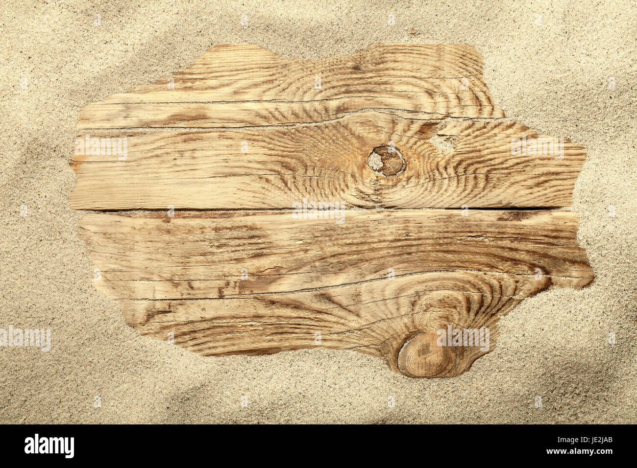 Sand frame on planked wood. Summer concept with copy space. Top view ...