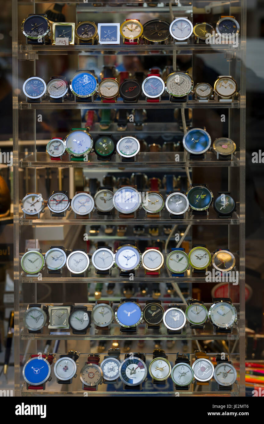 Watches store display Stock Photo - Alamy
