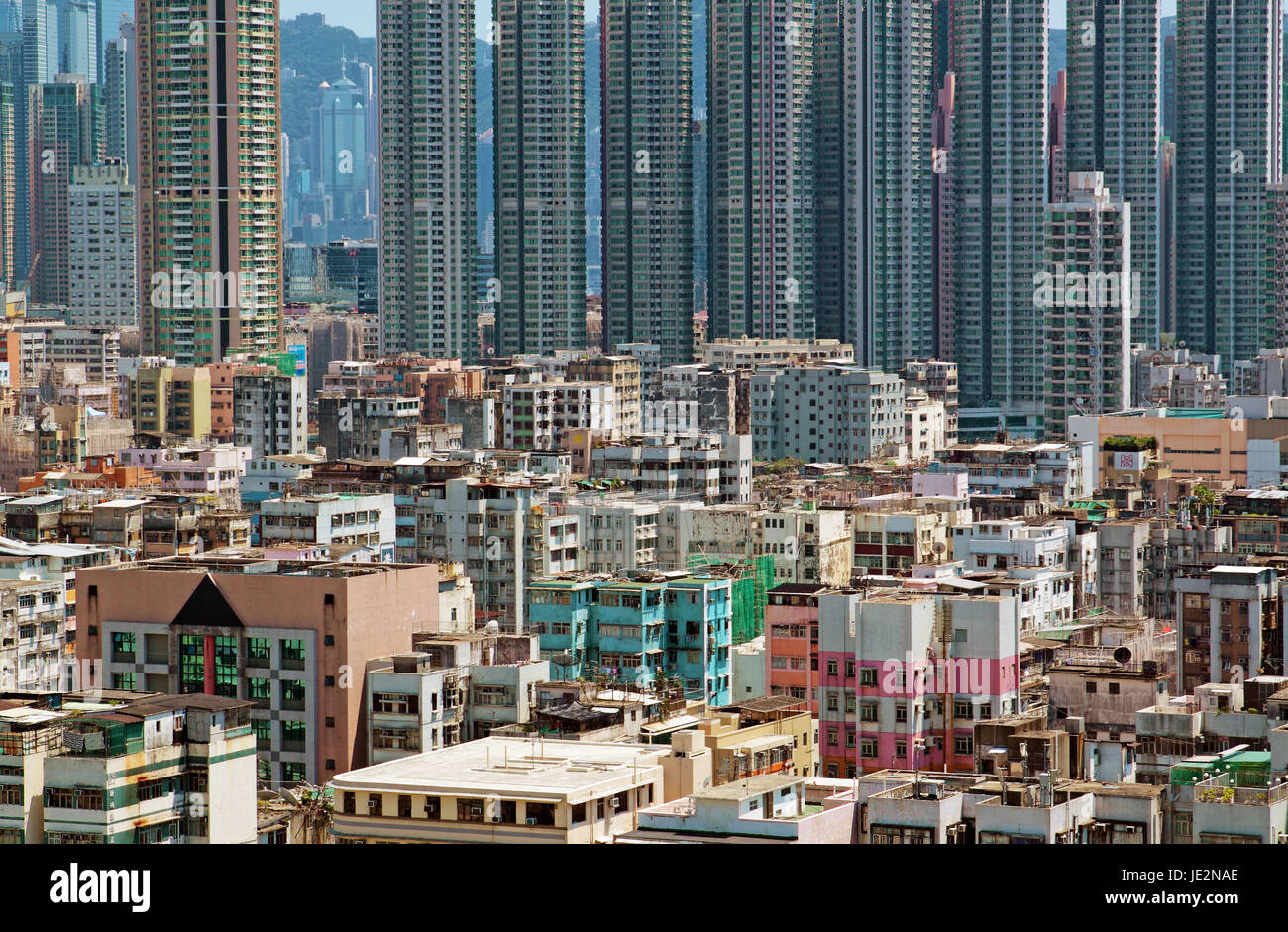 crowded buildings in hong kong Stock Photo - Alamy