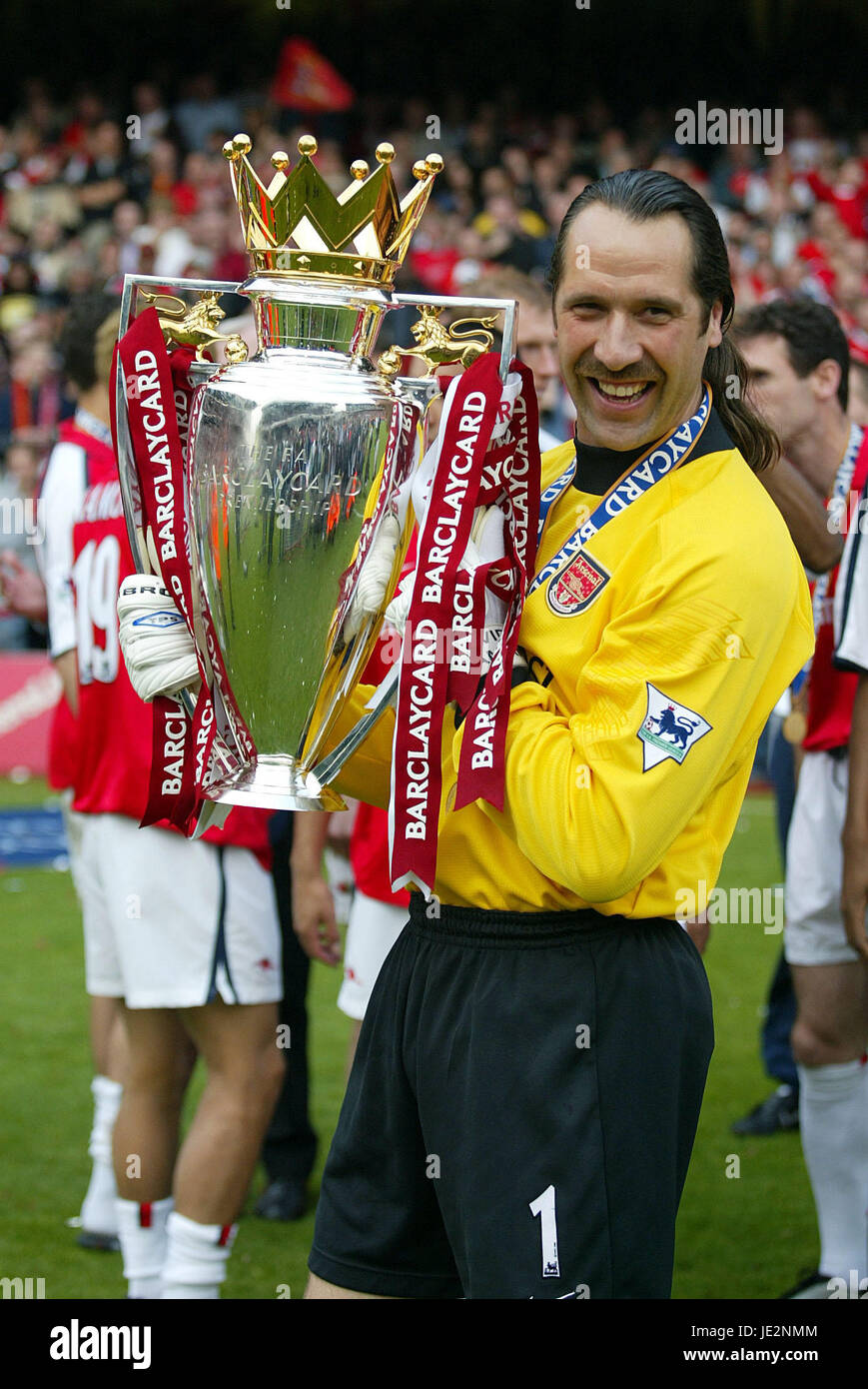 DAVID SEAMAN ARSENAL FC ARSENAL FC HIGHBURY LONDON 12 May 2002 Stock ...