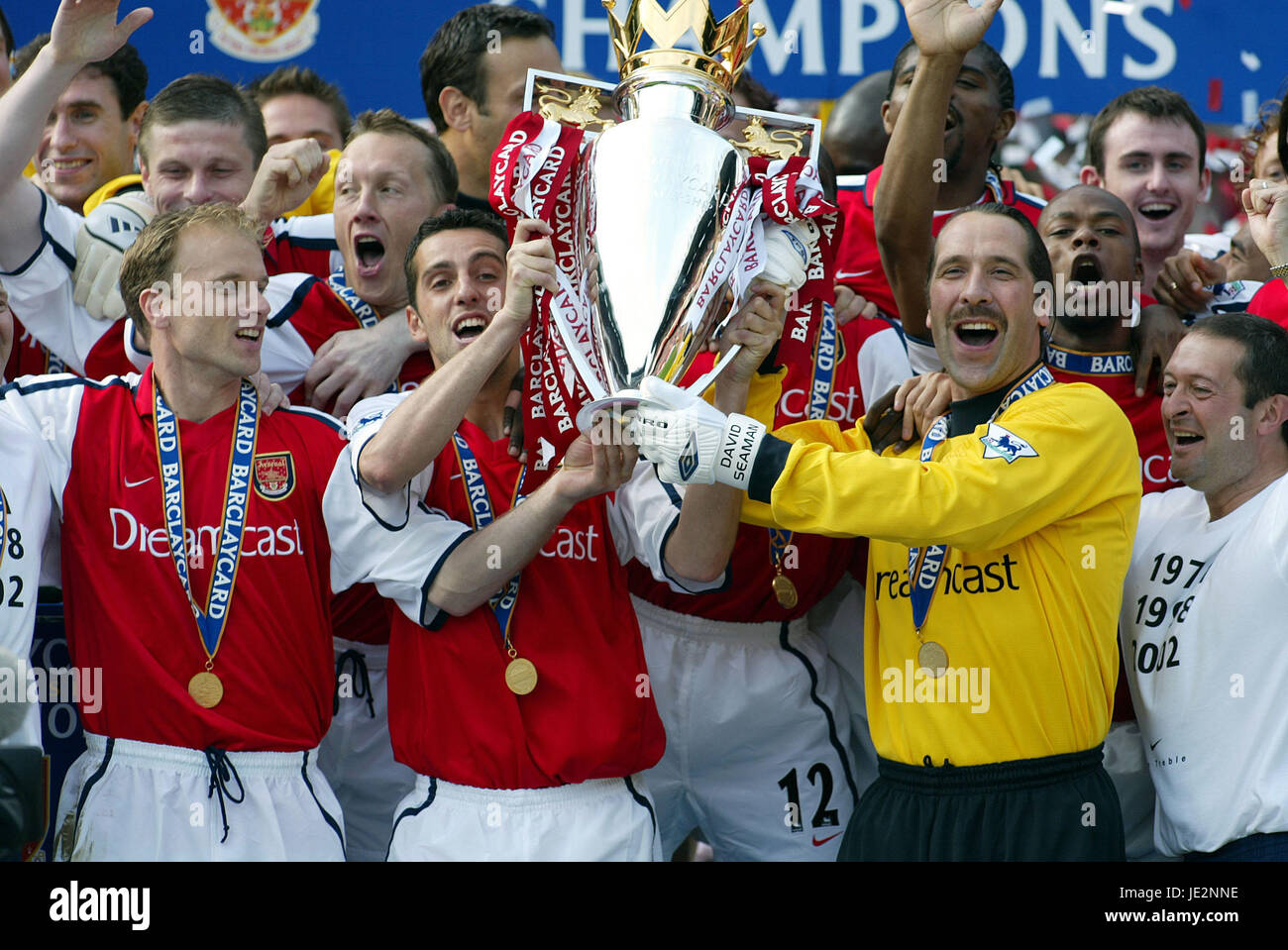 DAVID SEAMAN EDU & BERGKAMP ARSENAL WIN PREMIERSHIP ARSENAL FC HIGHBURY ...