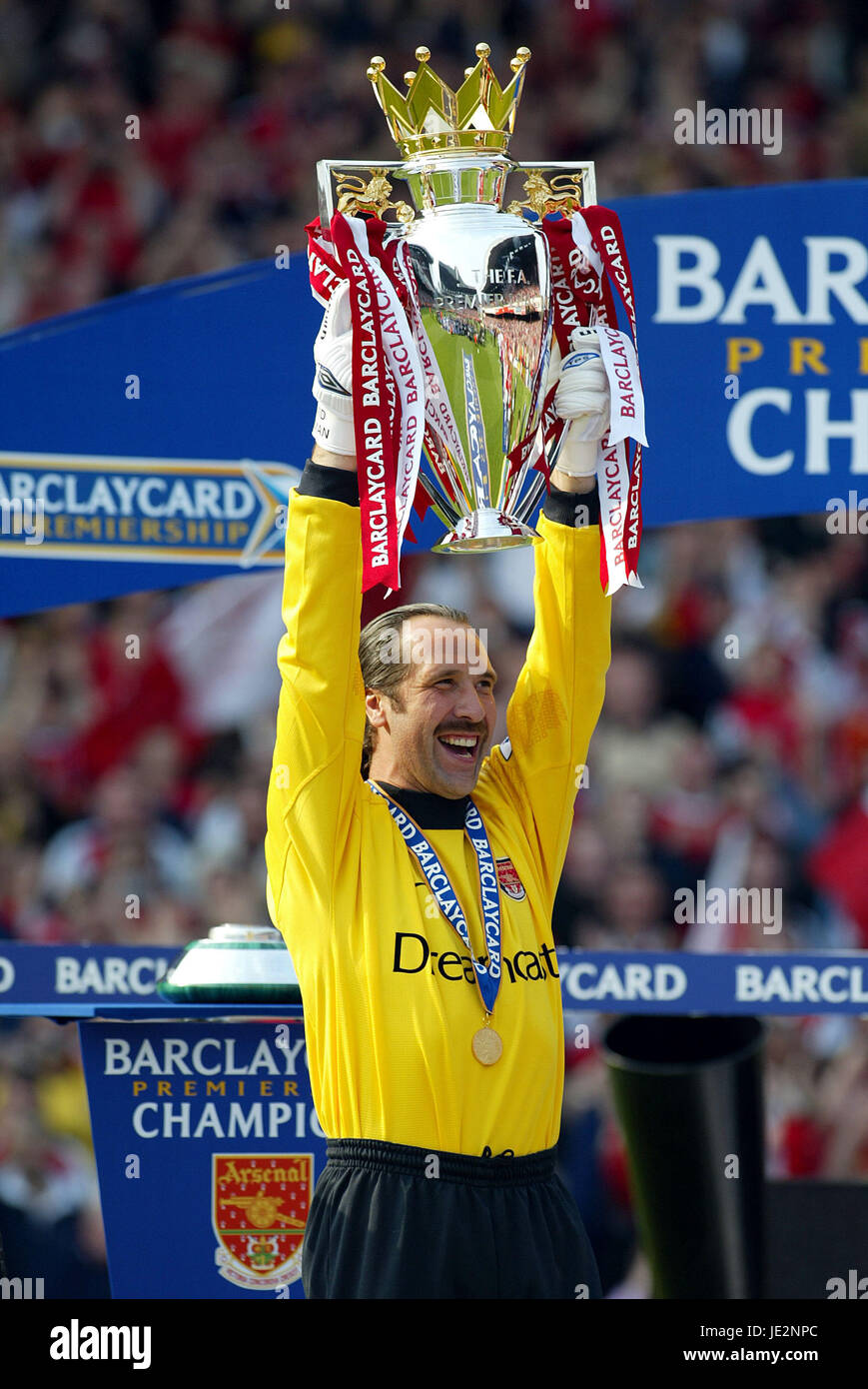DAVID SEAMAN ARSENAL FC ARSENAL FC HIGHBURY LONDON 12 May 2002 Stock ...