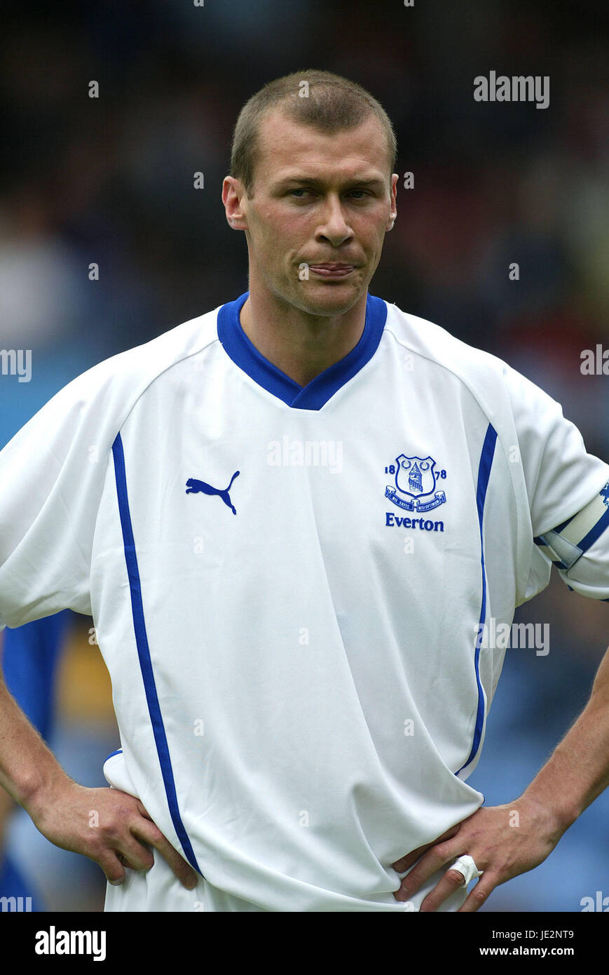 Duncan ferguson everton 2002 hi-res stock photography and images - Alamy