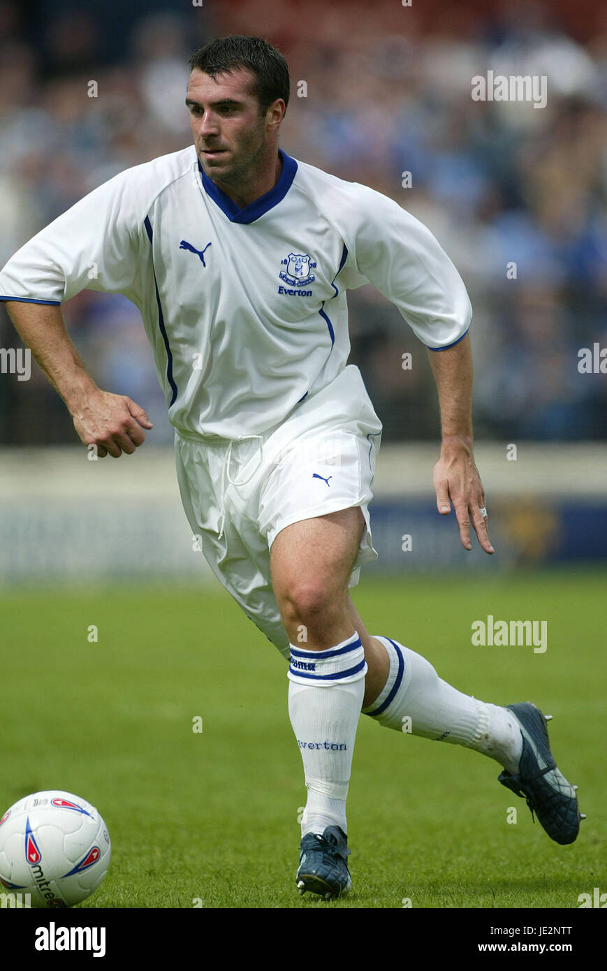DAVID UNSWORTH EVERTON FC GAY MEADOW SHEWSBURY 20 July 2002 Stock Photo ...