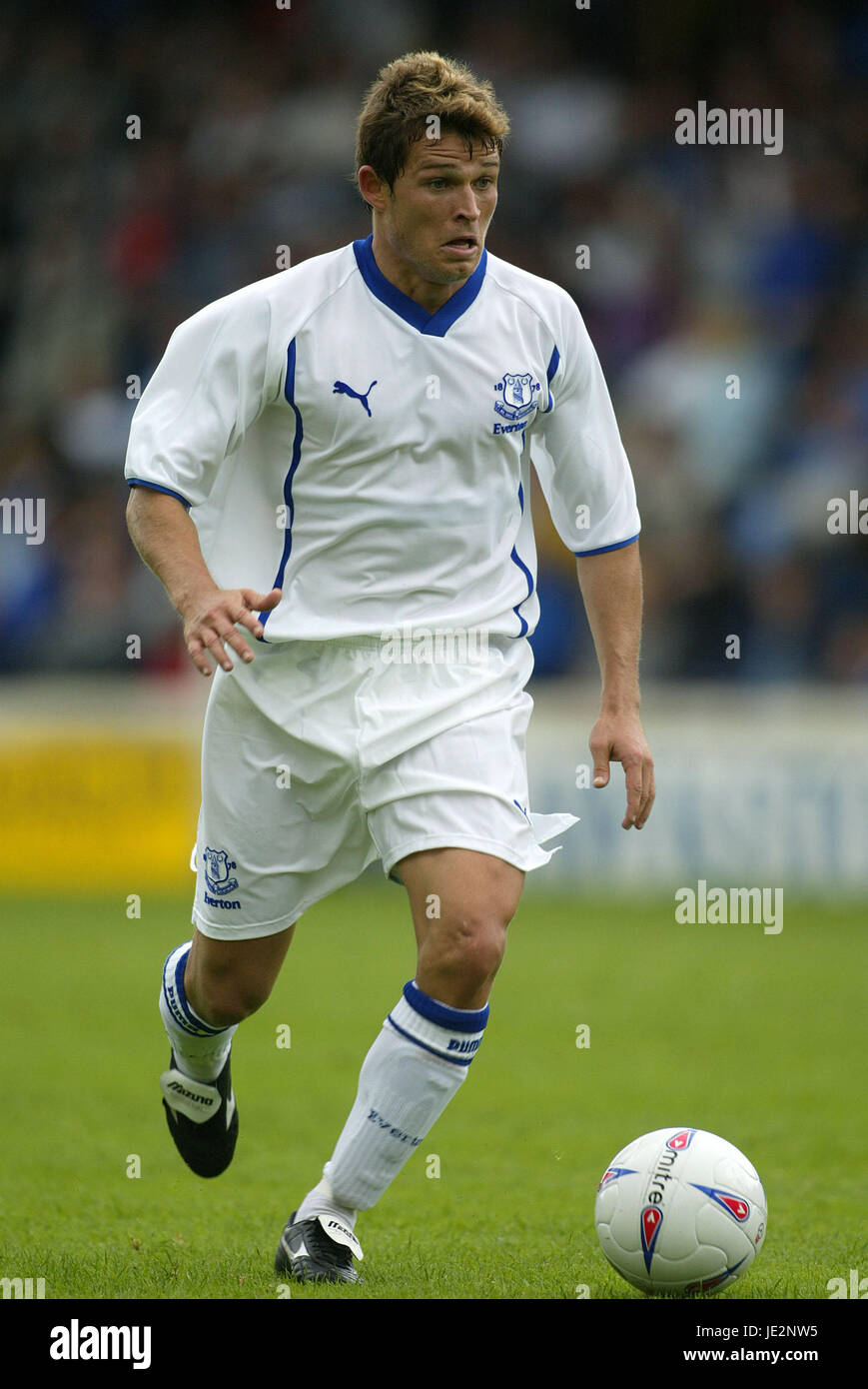 Rodrigo everton fc gay shewsbury hi-res stock photography and images ...