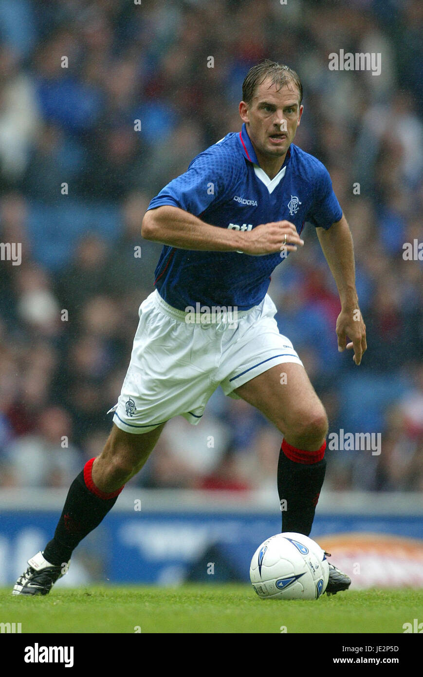 RONALD DE BOER GLASGOW RANGERS FC 27 July 2002 Stock Photo - Alamy