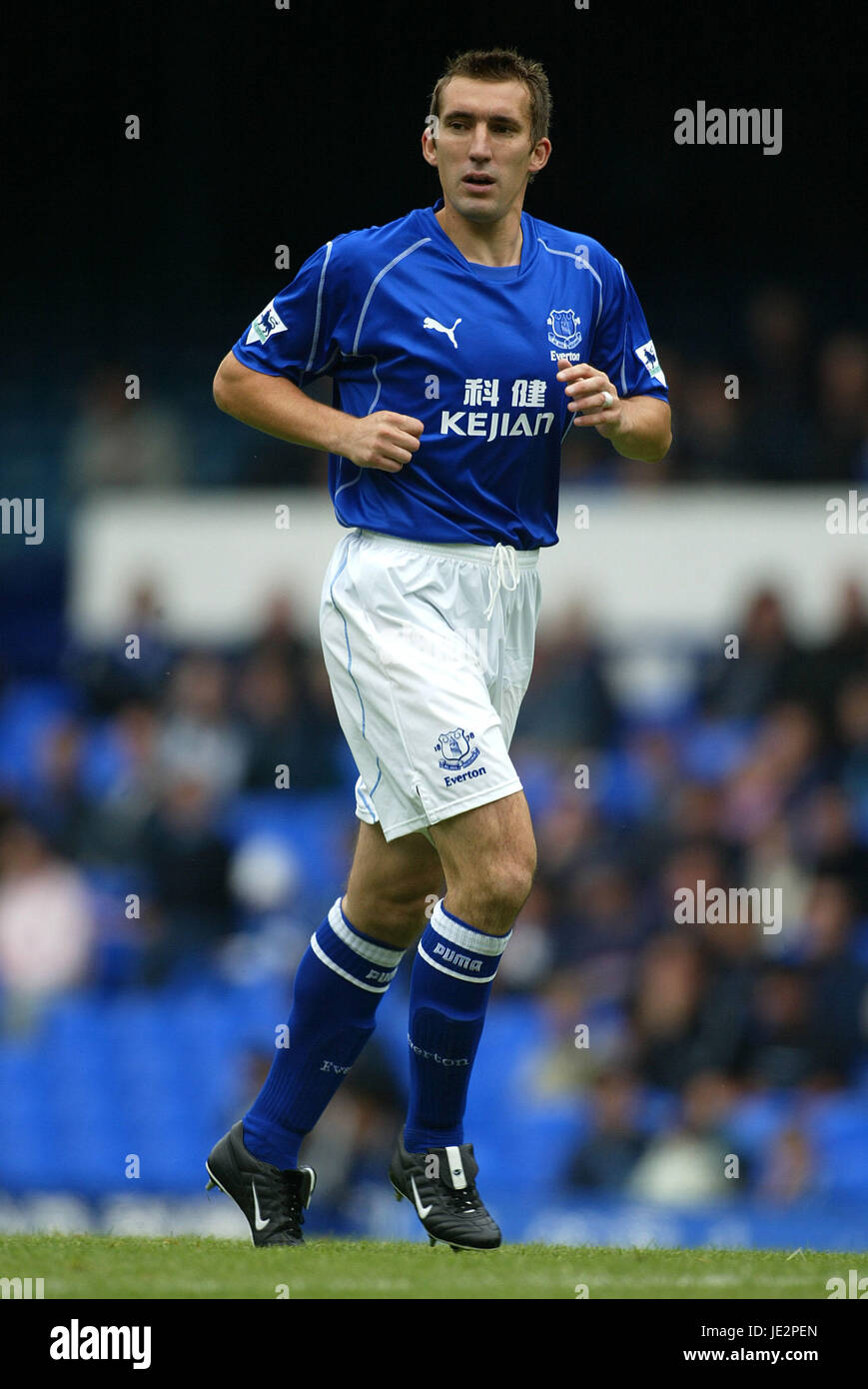ALAN STUBBS EVERTON FC GOODISON PARK LIVERPOOL 10 August 2002 Stock ...