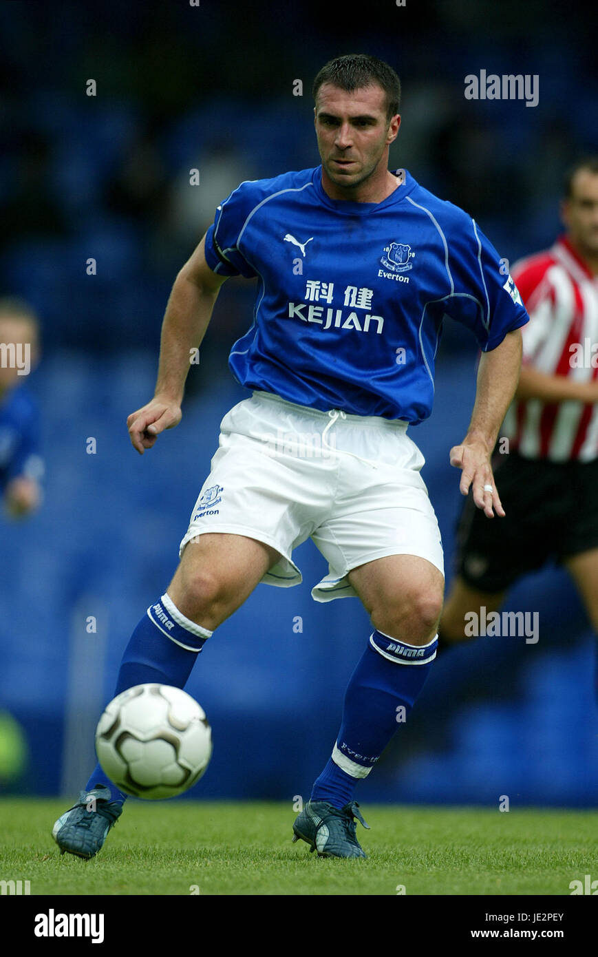 DAVID UNSWORTH EVERTON FC GOODISON PARK LIVERPOOL 10 August 2002 Stock ...