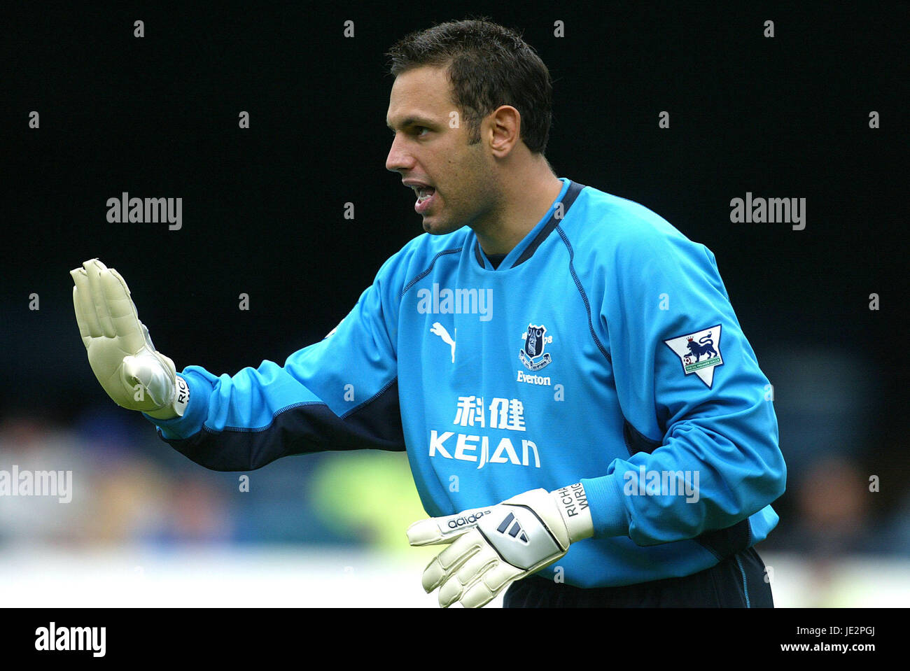 RICHARD WRIGHT EVERTON FC GOODISON PARK LIVERPOOL 10 August 2002 Stock ...