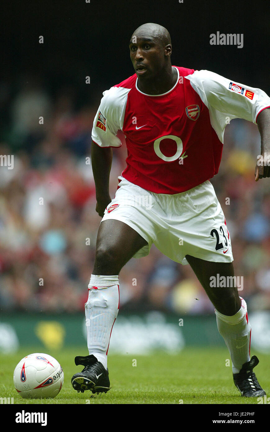 Football arsenal liverpool sol campbell hi-res stock photography and ...