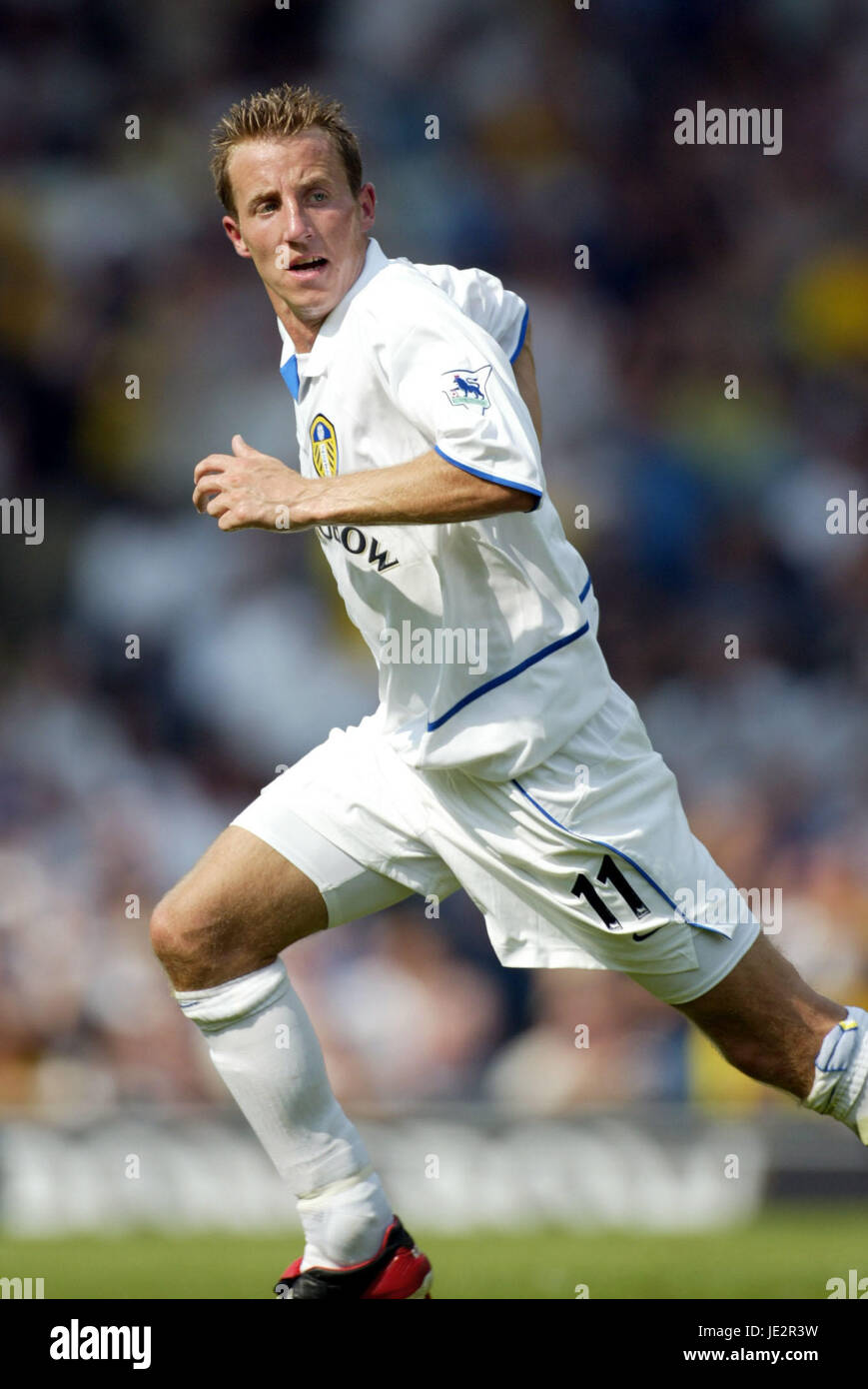 LEE BOWYER LEEDS UNITED FC ELLAND ROAD LEEDS 17 August 2002 Stock Photo ... LEE BOWYER LEEDS UNITED FC ELLAND ROAD LEEDS 17 August 2002 Stock Photo ...
