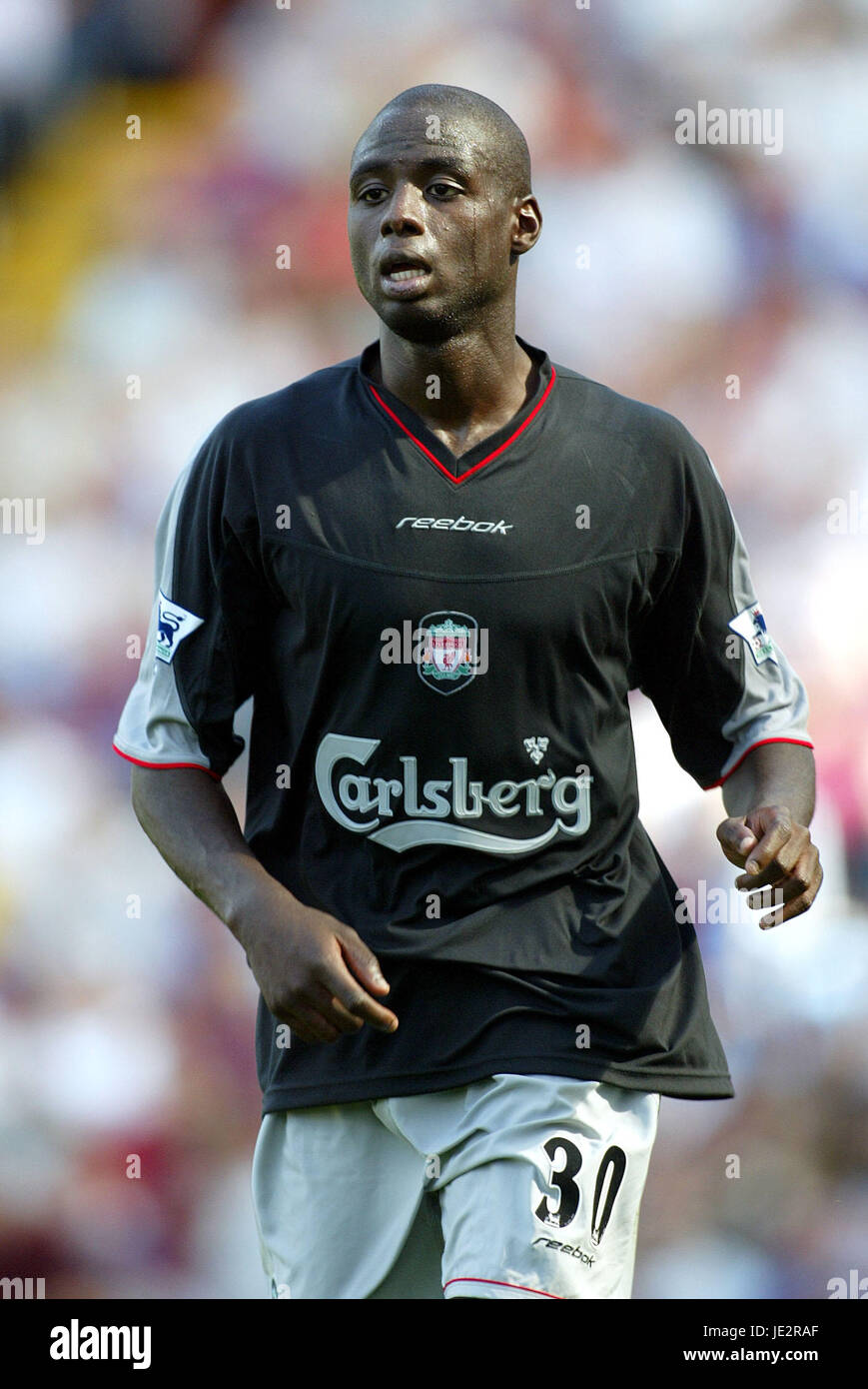 DIJIMI TRAORE LIVERPOOL FC VILLA PARK BIRMINGHAM 19 August 2002 Stock ...