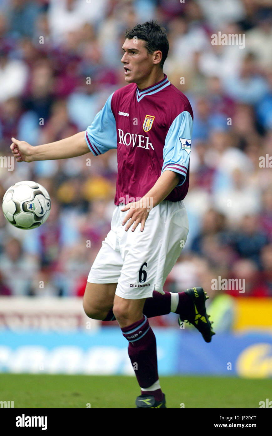 Gareth barry football villa hi-res stock photography and images - Alamy