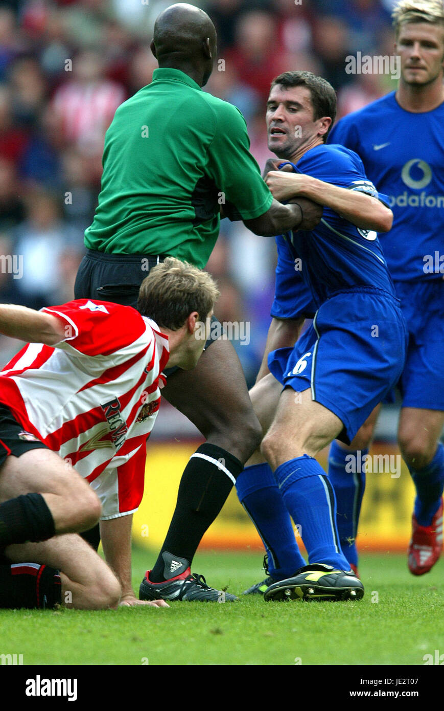 URIAH RENNIE & ROY KEANE SUNDERLAND V MANCHESTER UTD STADIUM OF LIGHT ...